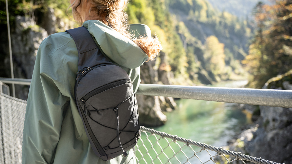 JACK WOLFSKIN Cyrox Sling - mały plecak na jedno ramię - Evening Sky