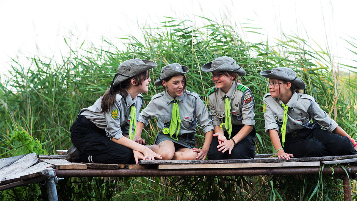 Na czym polega harcerstwo i czego uczy? Czym zajmują się harcerze?